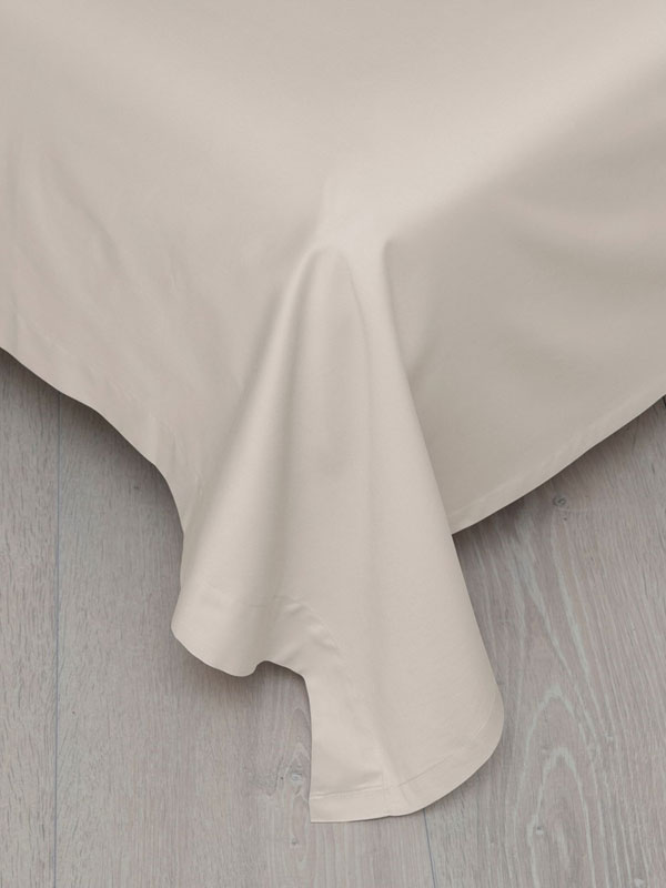 Høie Lakan Satin Beige - Köp före kl 15.00 skickas idag